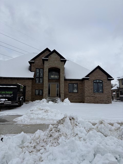 10505 Excalibur, Shelby Twp, MI 48315.